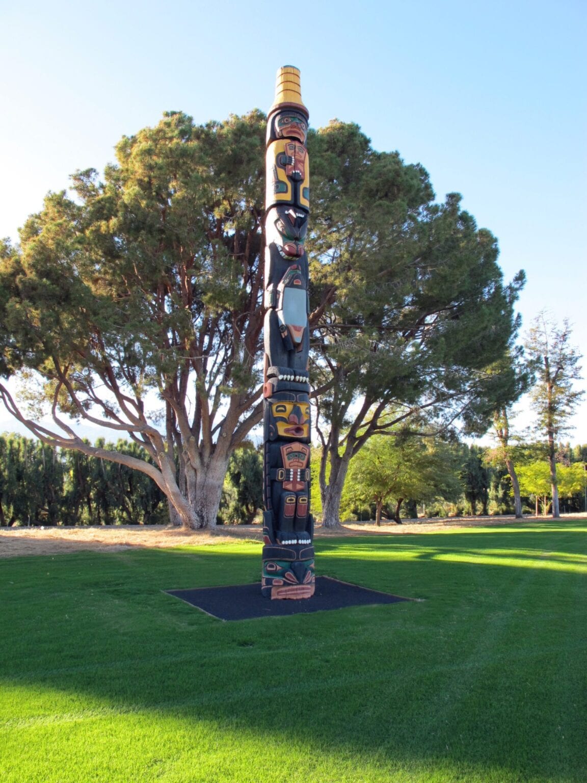 How totem poles by master carver Henry Hunt came to call the Coachella ...